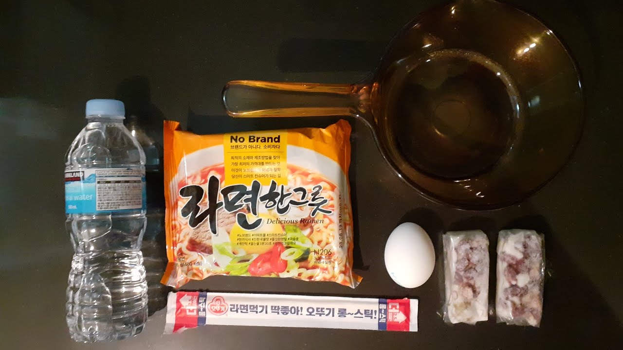 00912 😋 🍜👍No Brand Ramen at emart + egg🥚 + tteok🍚 + costco water 500ml💦 ...