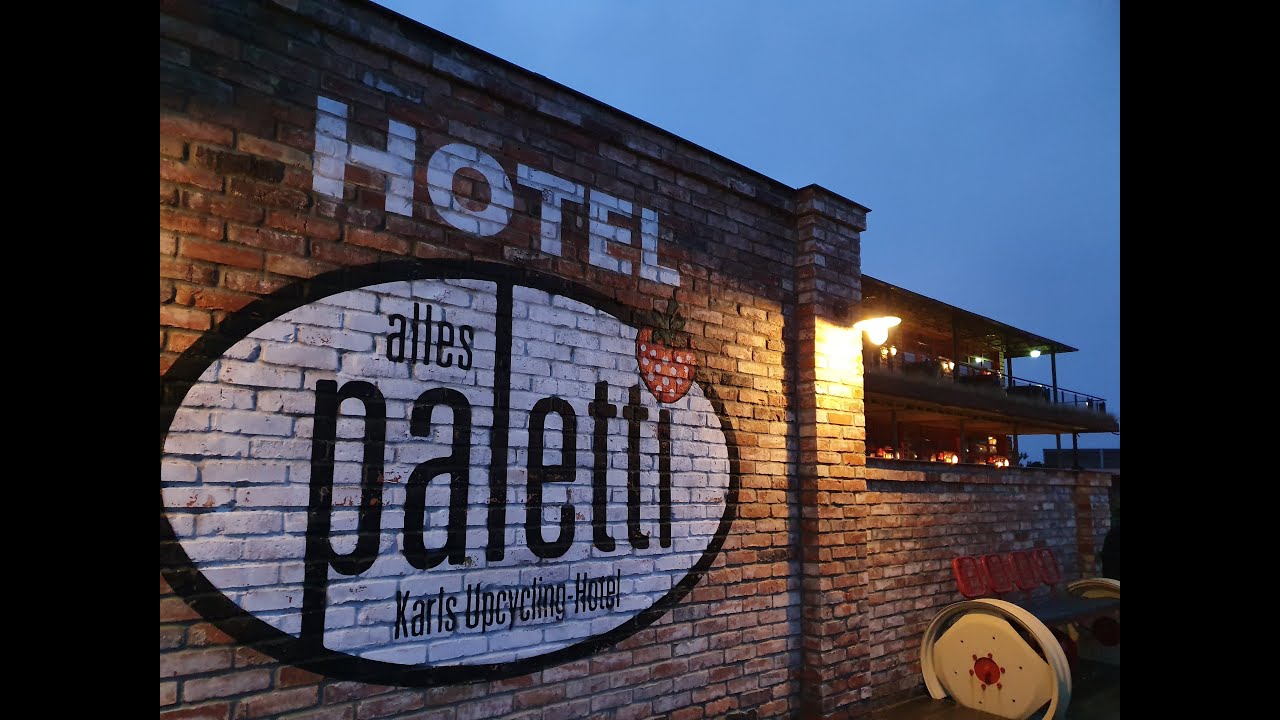 Hotel Alles Paletti - Karls Erlebnis-Dorf Rövershagen - YouTube