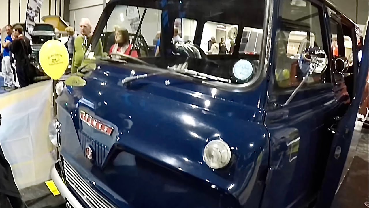 Ford Thames van at Classic Car Show 2018 - YouTube