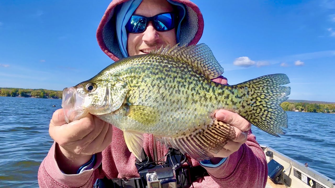 Fishing for and Catching GIANT Fall Crappie! - YouTube