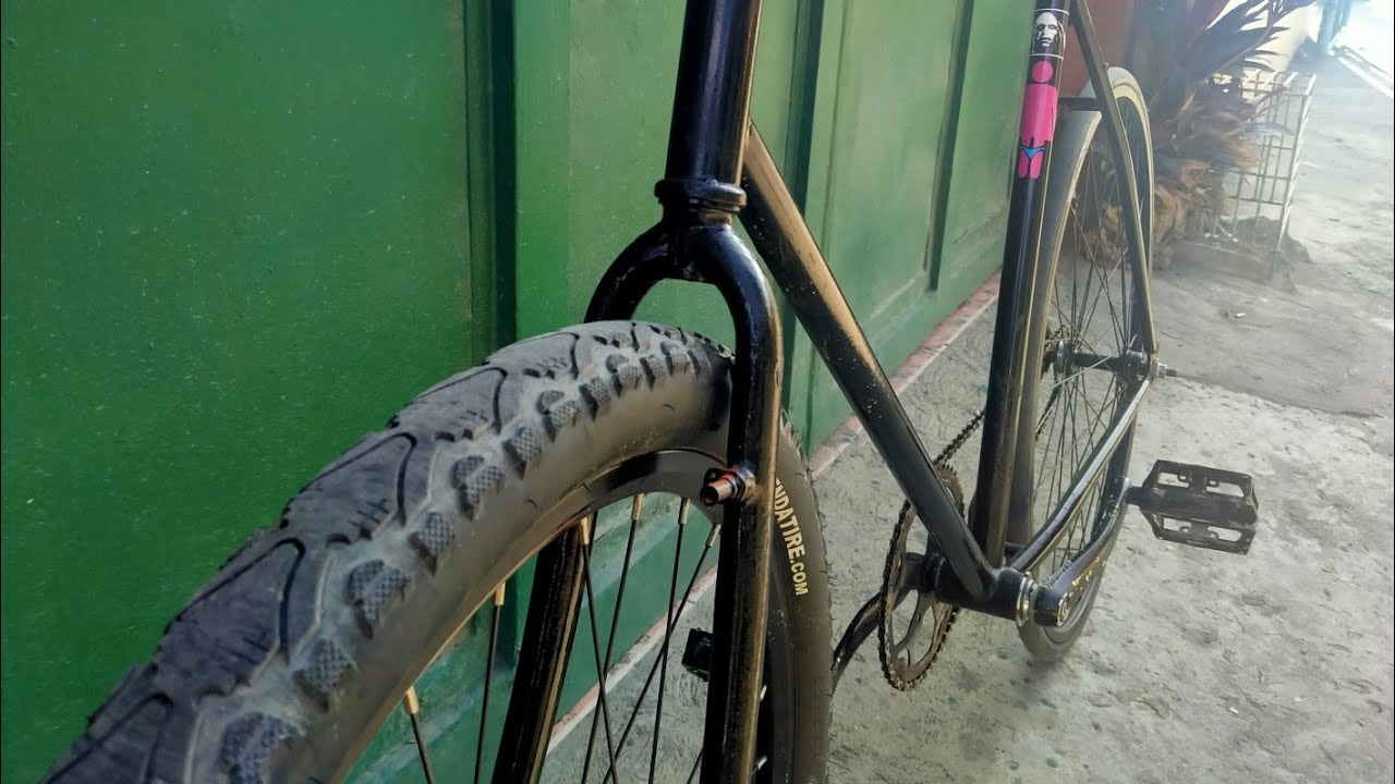 Mountain bike tire sa fixie EXPERIMENT - YouTube