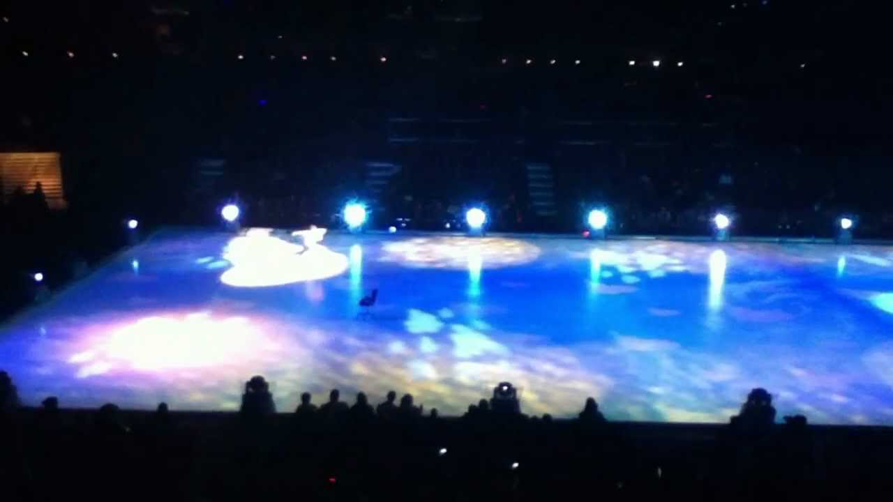 Disney On Ice presents PIxar's Toy Story 3 Andy's Scene - YouTube