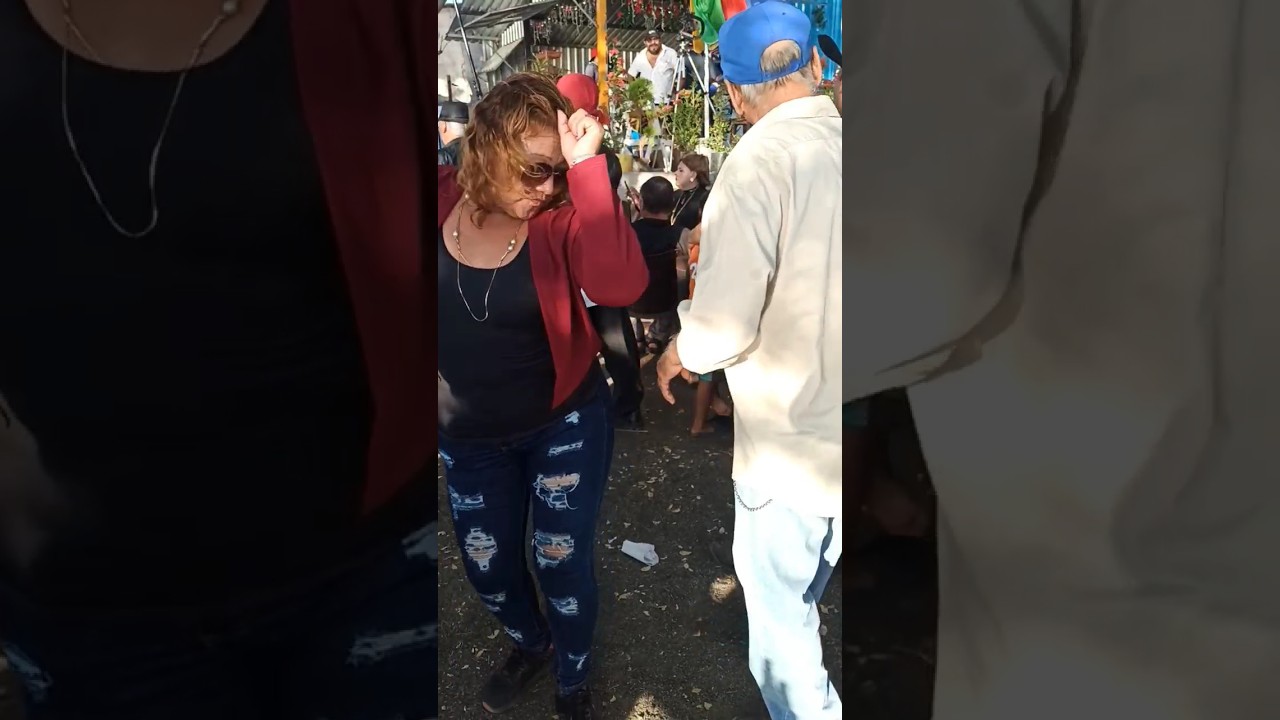 DAYSI la Emprendedora ya Bailando #bailes #plazalibertad #shorts - YouTube
