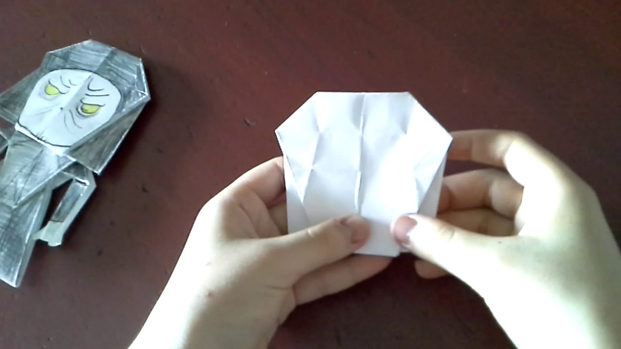 How to make a origami Emperor plalpatine - YouTube