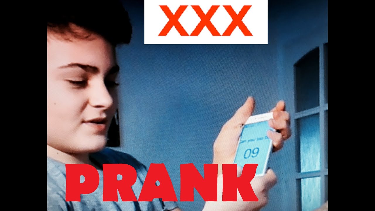 PRANK NA MAMINU | MAMINA MA NACHYTALA PRI PORNE !!! - YouTube