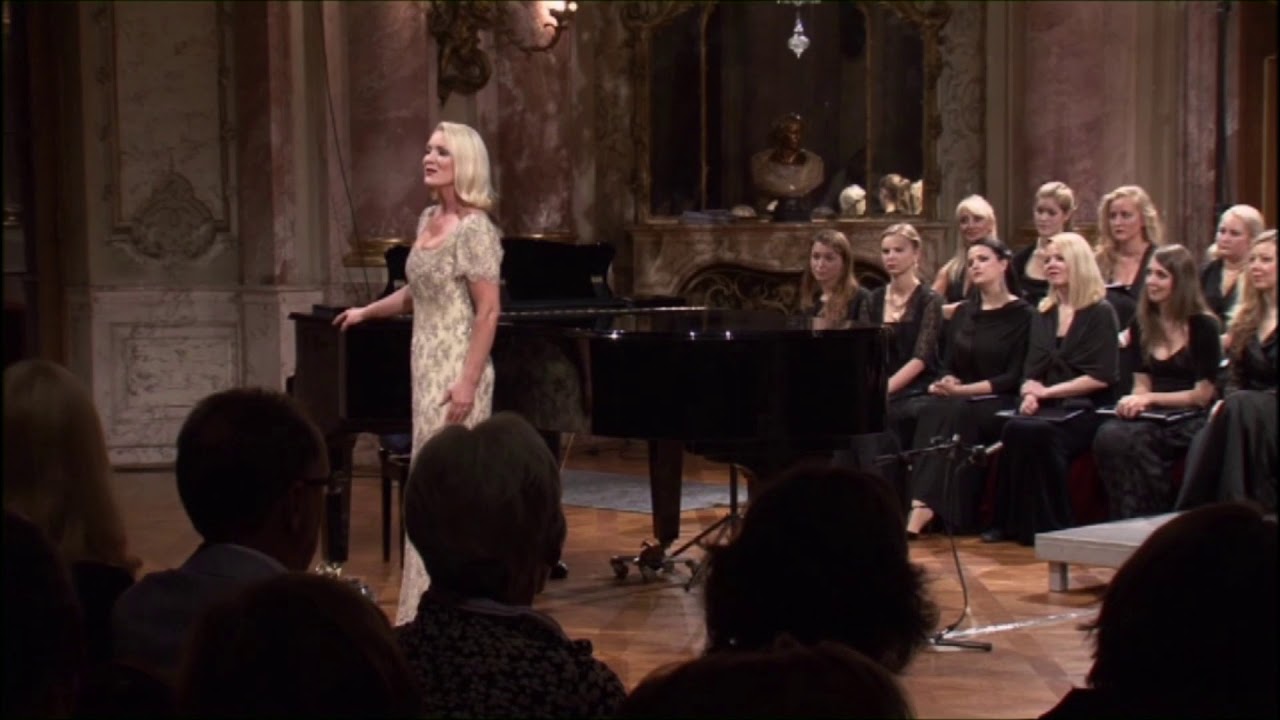 Friederike Krum - Brahms Lullaby (Classic meets Jazz) - YouTube