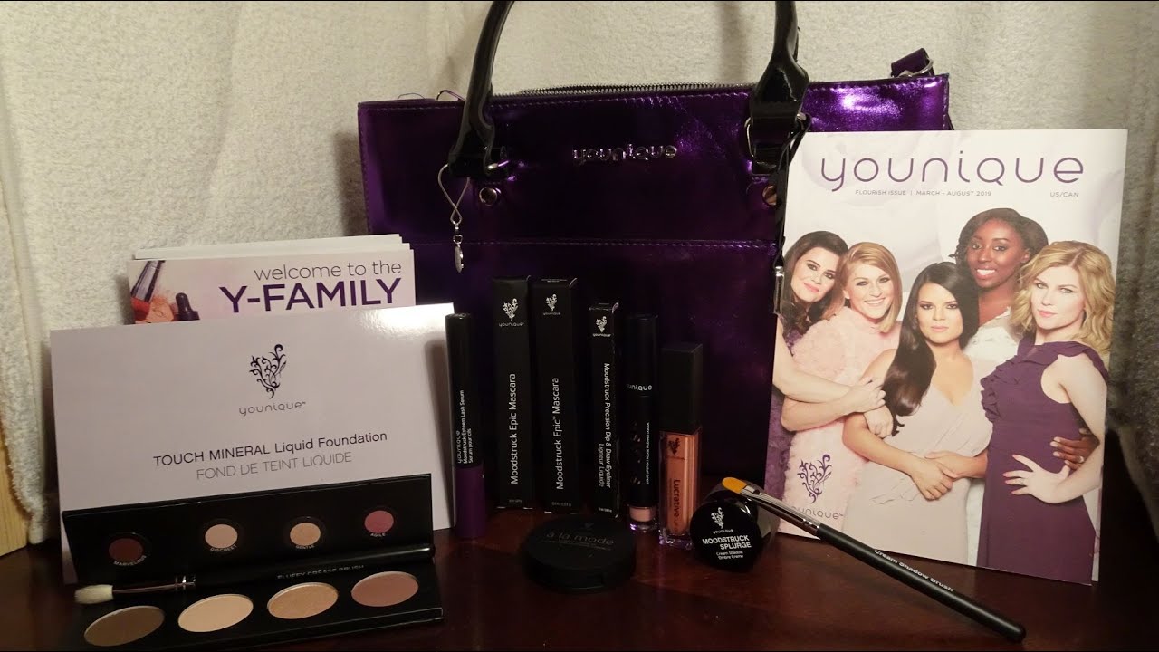 Opening the Presenters Kit from Younique March 2019 - YouTube