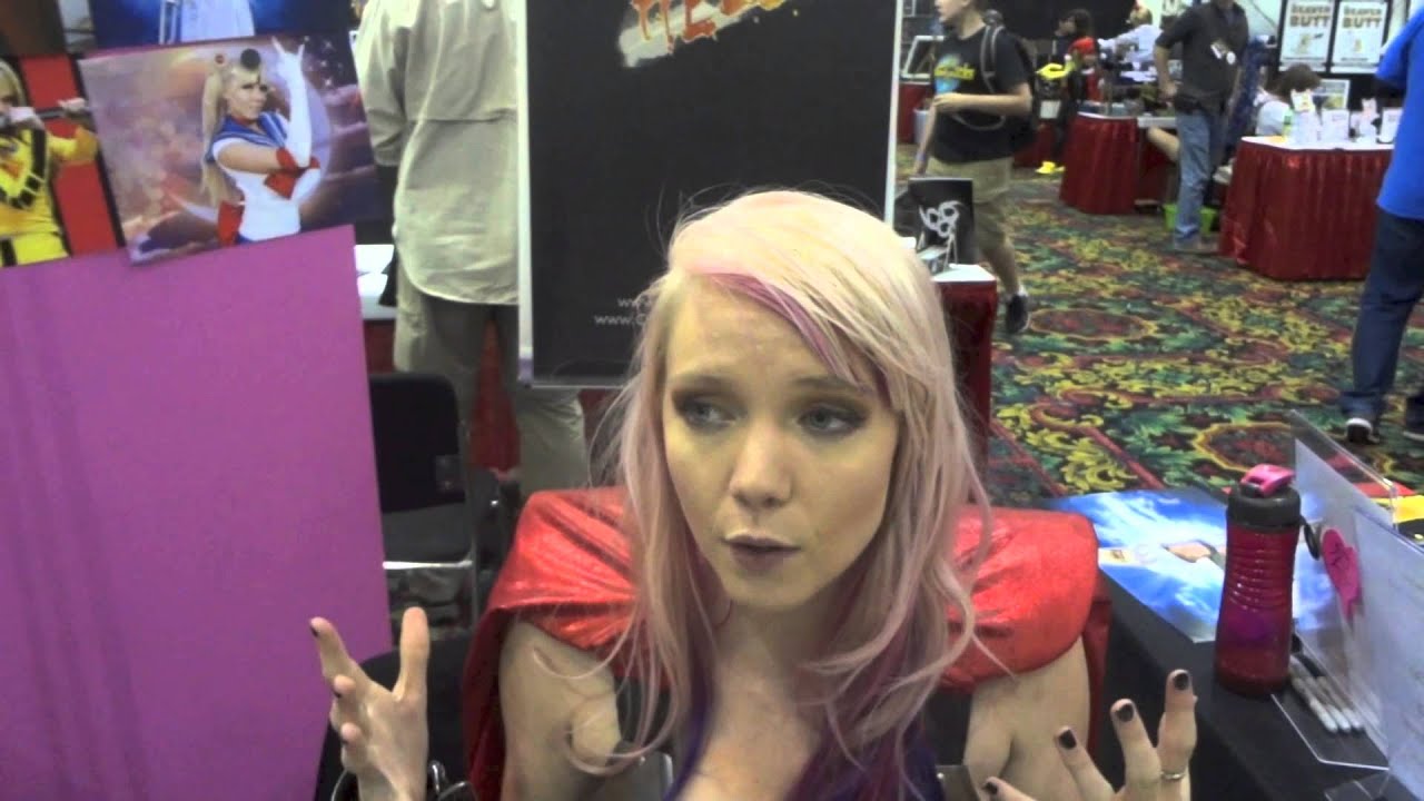 Cosplayer Toni Darling on Tabletop Gaming and Cosplay - YouTube