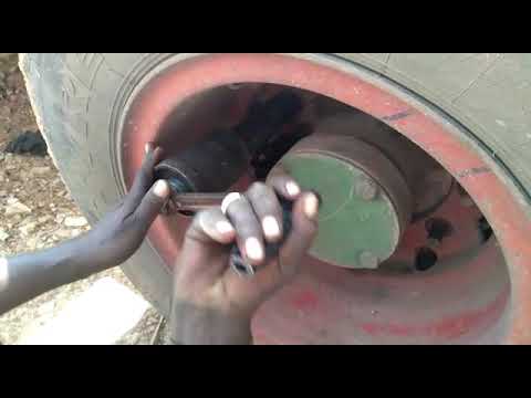 Heavy Truck Wheel Bolt Machine 01. - YouTube
