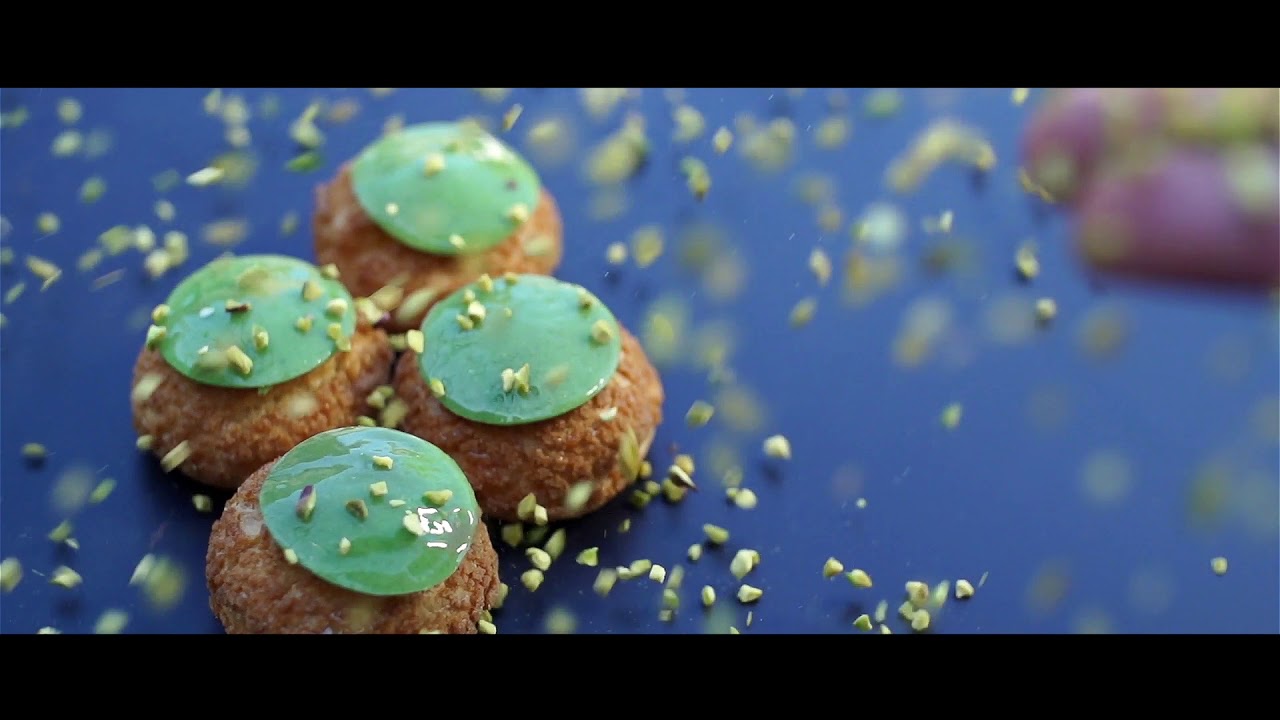 Emma Pâtisserie : le Chou Pistache - YouTube