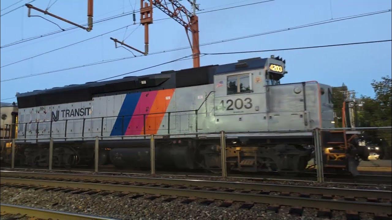 New Jersey Transit : Hoboken Bound Train Of Comet Vs With EMD GP40PH-2B 4203 @ Highland Avenue ...