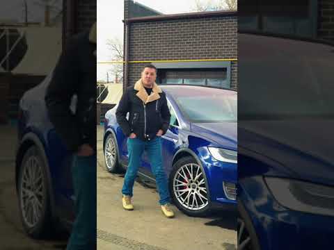 Подборка дисков на Tesla X с менеджером Антоном