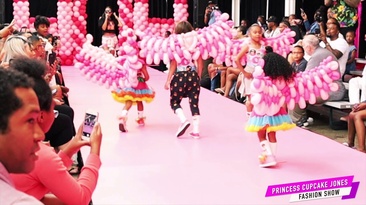 Princess Cupcake Jones Fashion Show - YouTube