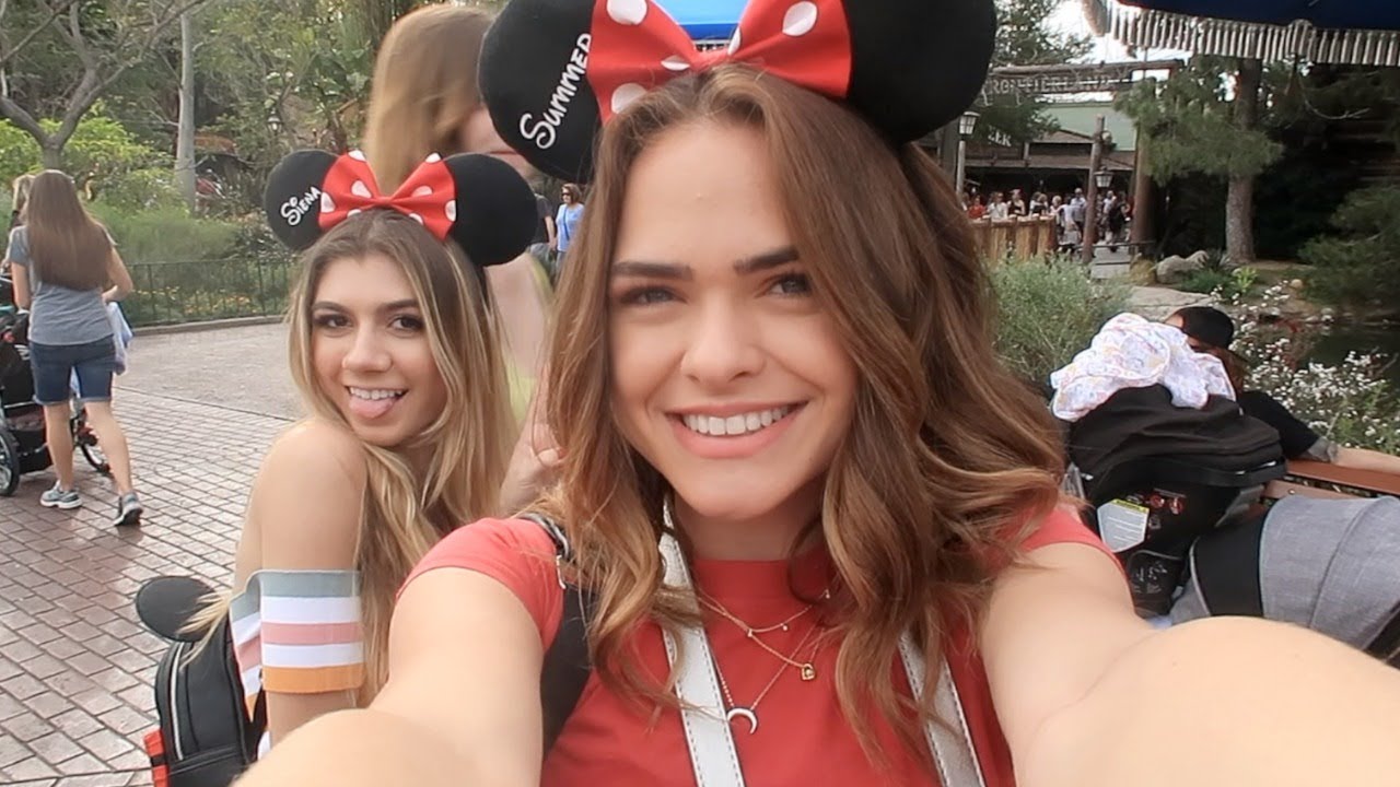 Disneyland with Youtubers! - YouTube