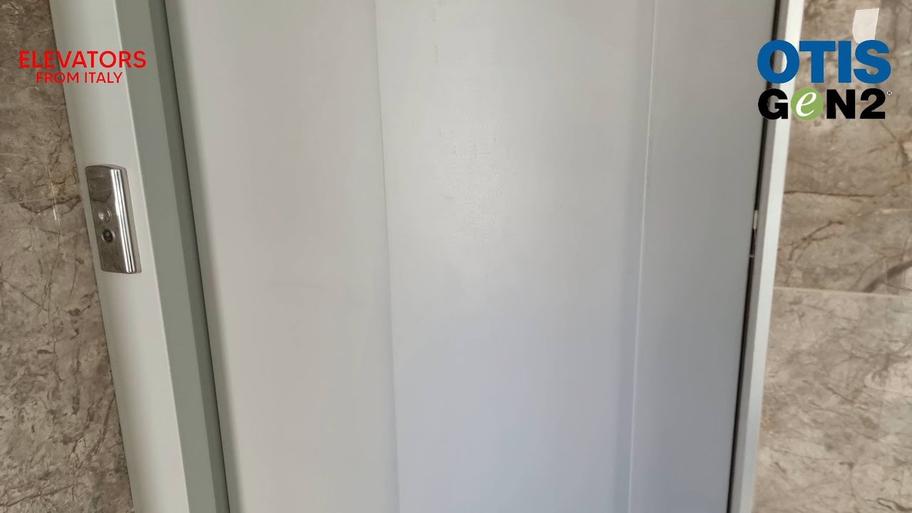 2021 OTIS GeN2 Life MRL traction elevator with a window@Hotel ...