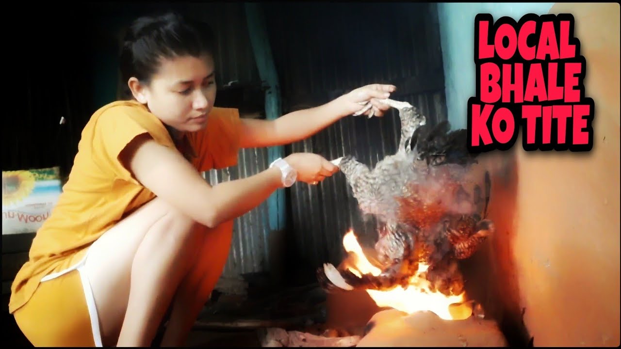 लोकल भालेको तिते/ nepali village chicken(rooster) in family kitchen ...
