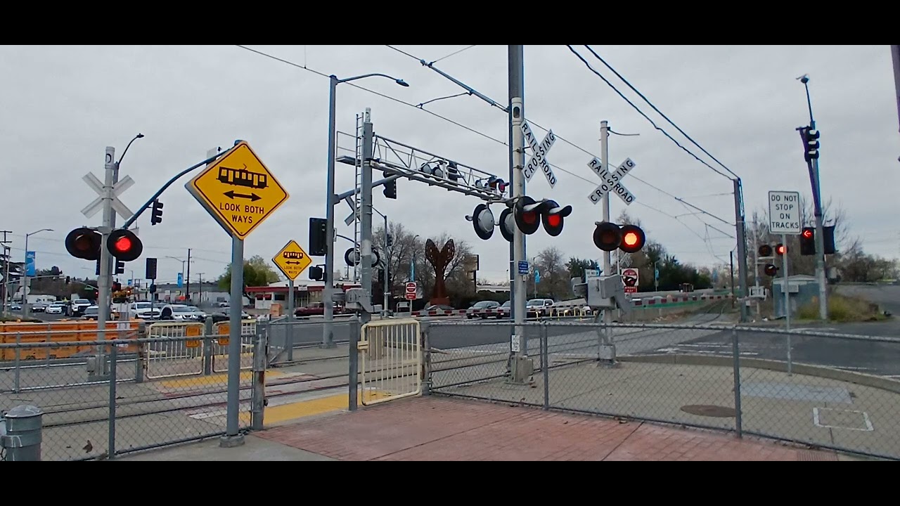 SacRT 209 Inbound Blue Line Train @ Sacramento CA 2/11/2025 - YouTube