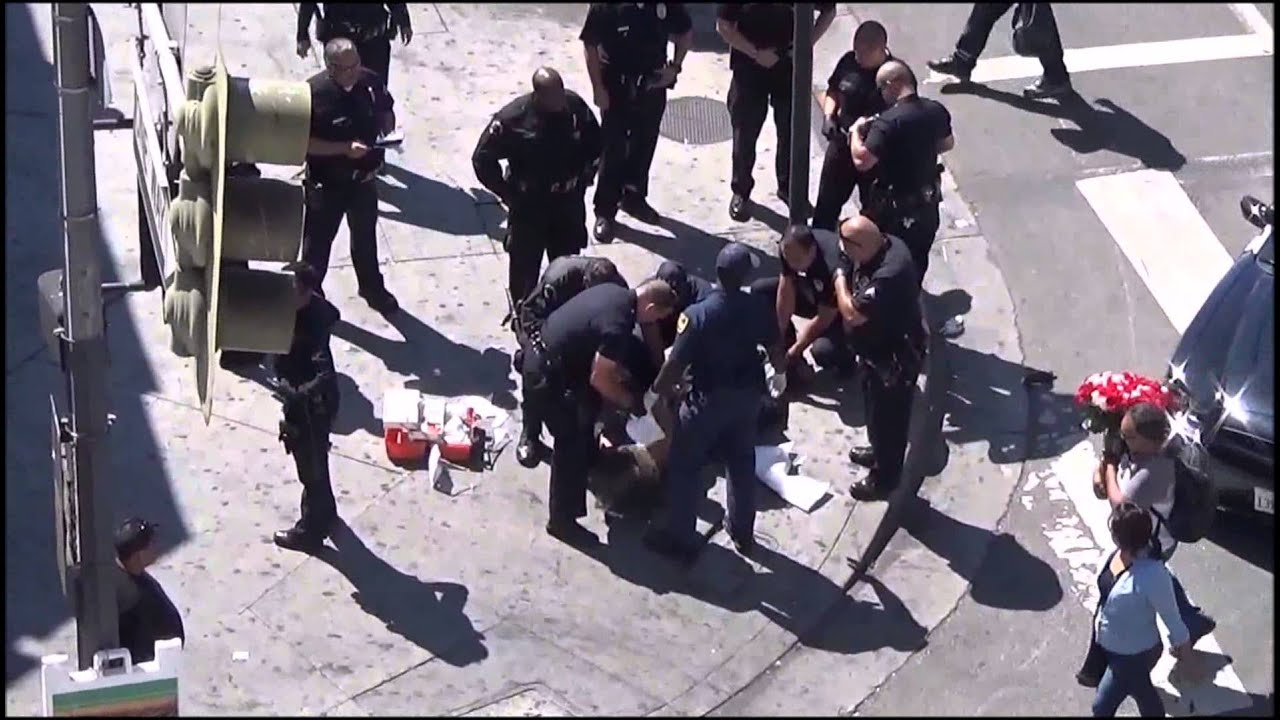 LAPD Arrest At Los Angeles & 5th Streets On Skid Row - YouTube