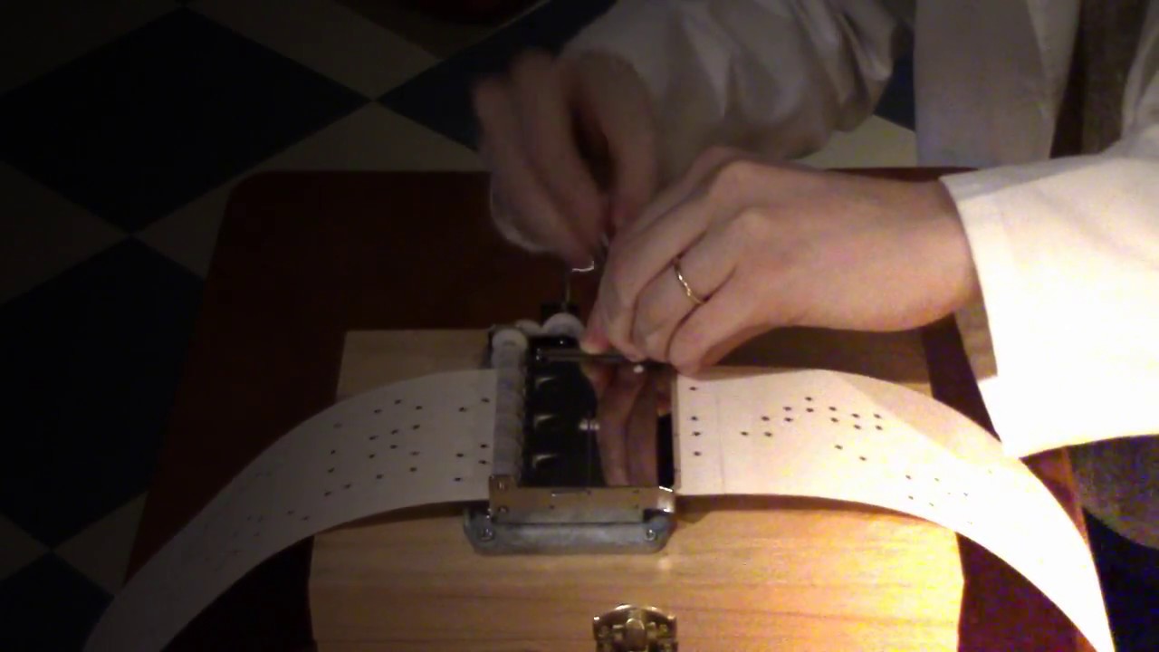 Mega Man 9 Flash in the Dark DIY Music Box - YouTube