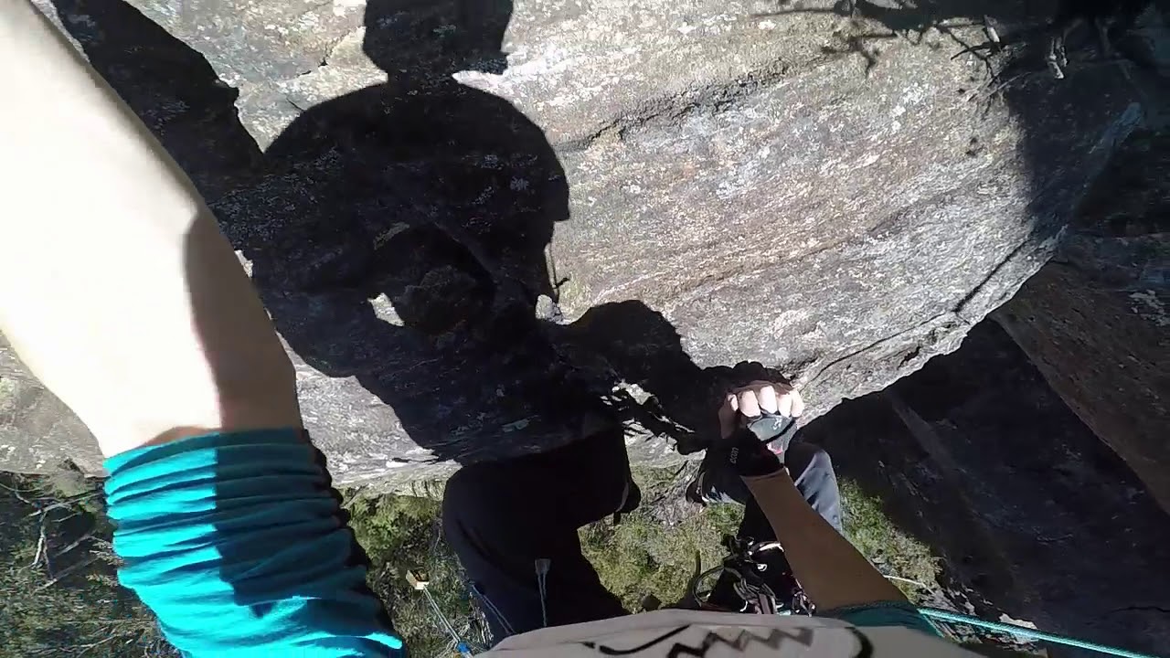 Trad Climbing Wild is the Wind (15) at Mount Boyce Shock Wall, Blue Mountains - YouTube