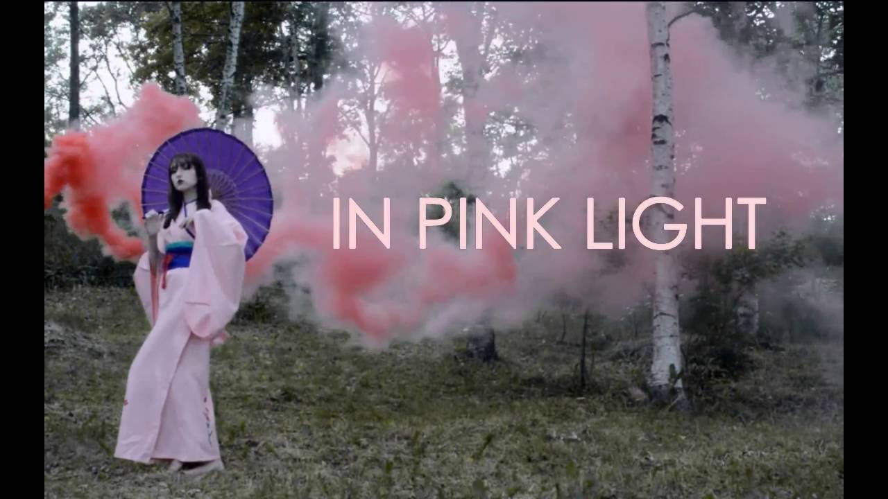 В розовом свете / In pink light - YouTube