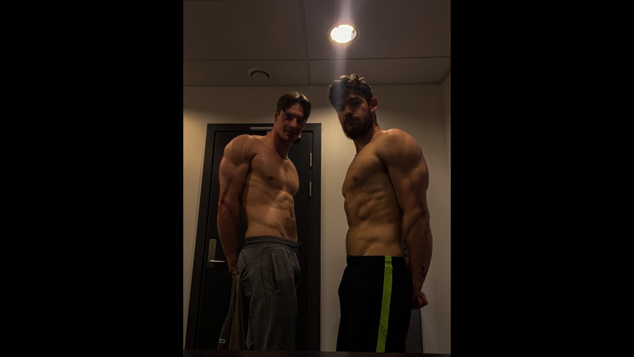 Two twins, one workout - YouTube