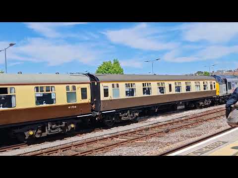 BR Class 37 37 240 & Class 52 D1015 departing Plymouth for Laira, 9/5 ...