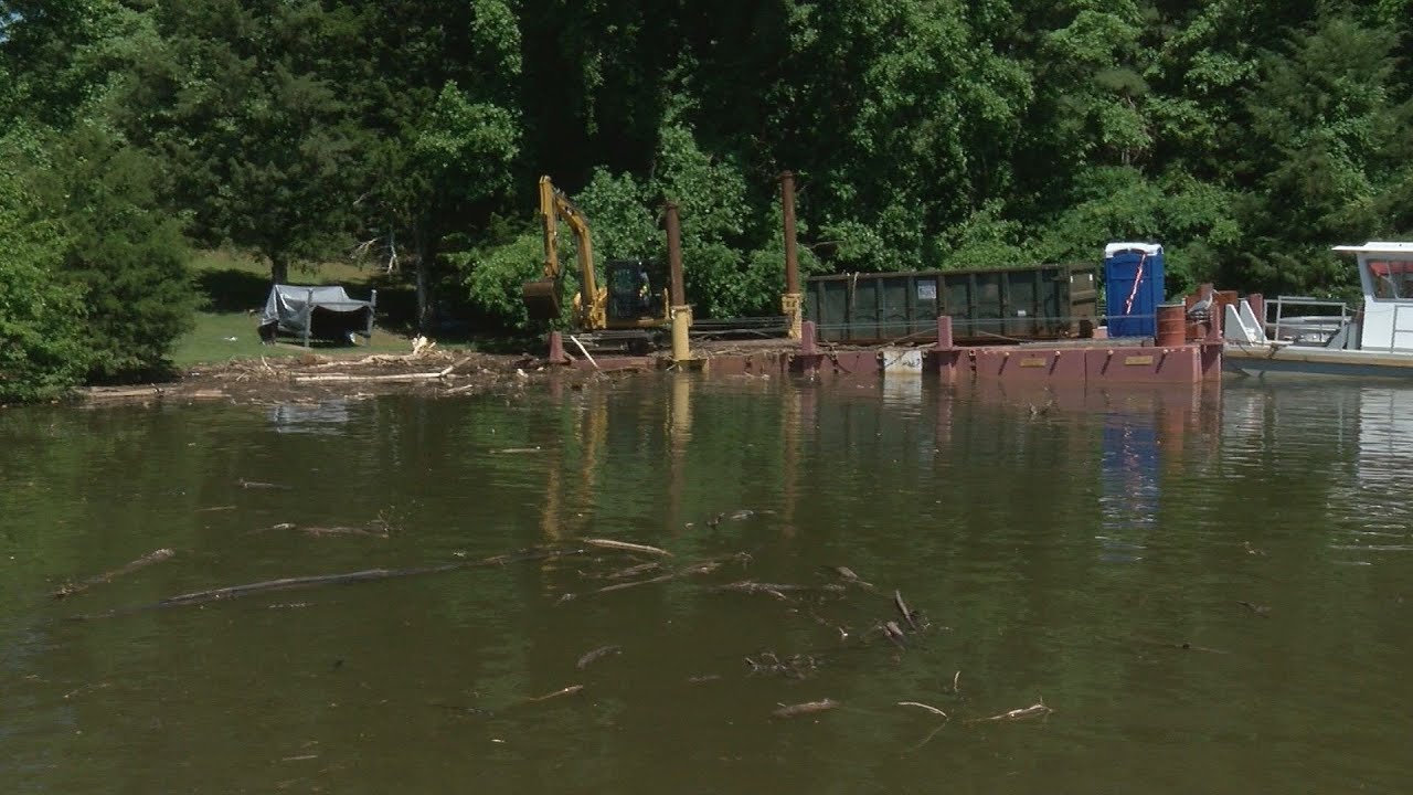 Lake debris cleanup continues after heavy rain - YouTube