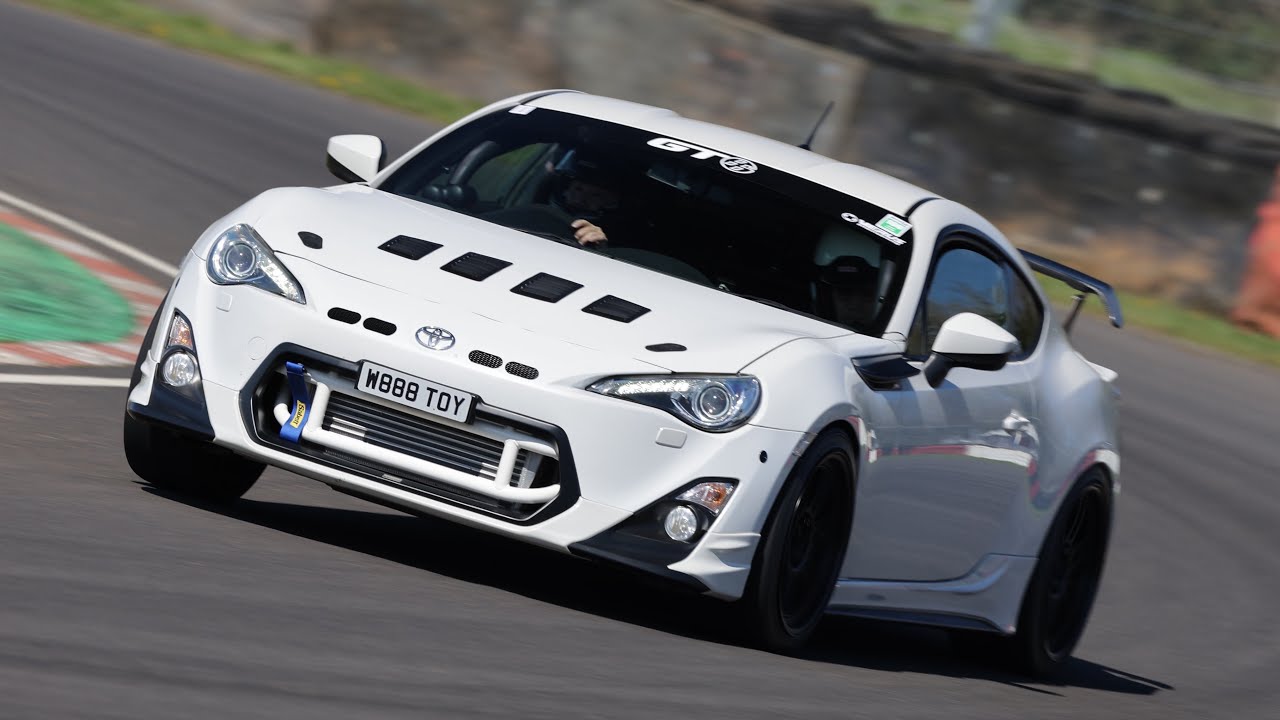 Toyota Gt86 Quaife 69g sequential flat shift - YouTube