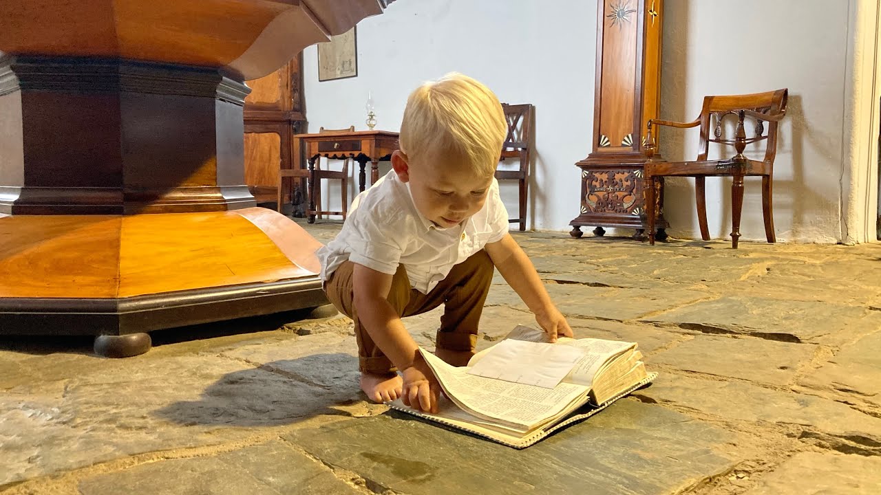 Liam inseëning - Oude Kerk Volksmuseum - YouTube