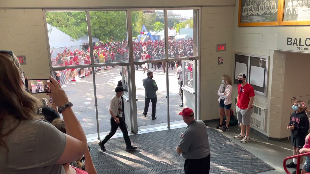 2021 OSU vs Oregon Skull Session Entrance - YouTube