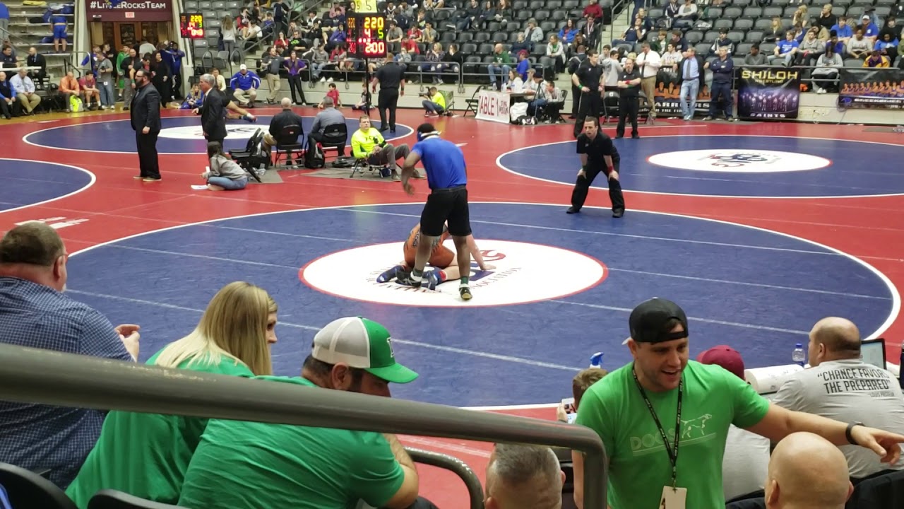 Ahmad Adams vs Chris Pointer - YouTube