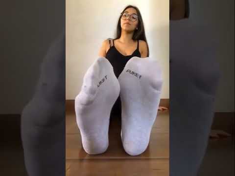 Archived FOOTage: Unknown Latina Lovely Feet Tease