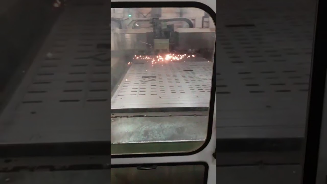 MAZAK HYPERGEAR 510 Laser cutting machine - YouTube