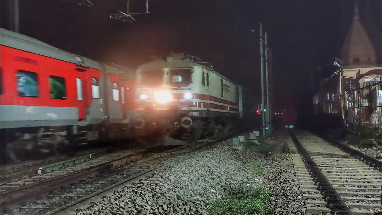 High Speed 240 kmph Encounter || Rajendra Nagar Terminal Express meets ...