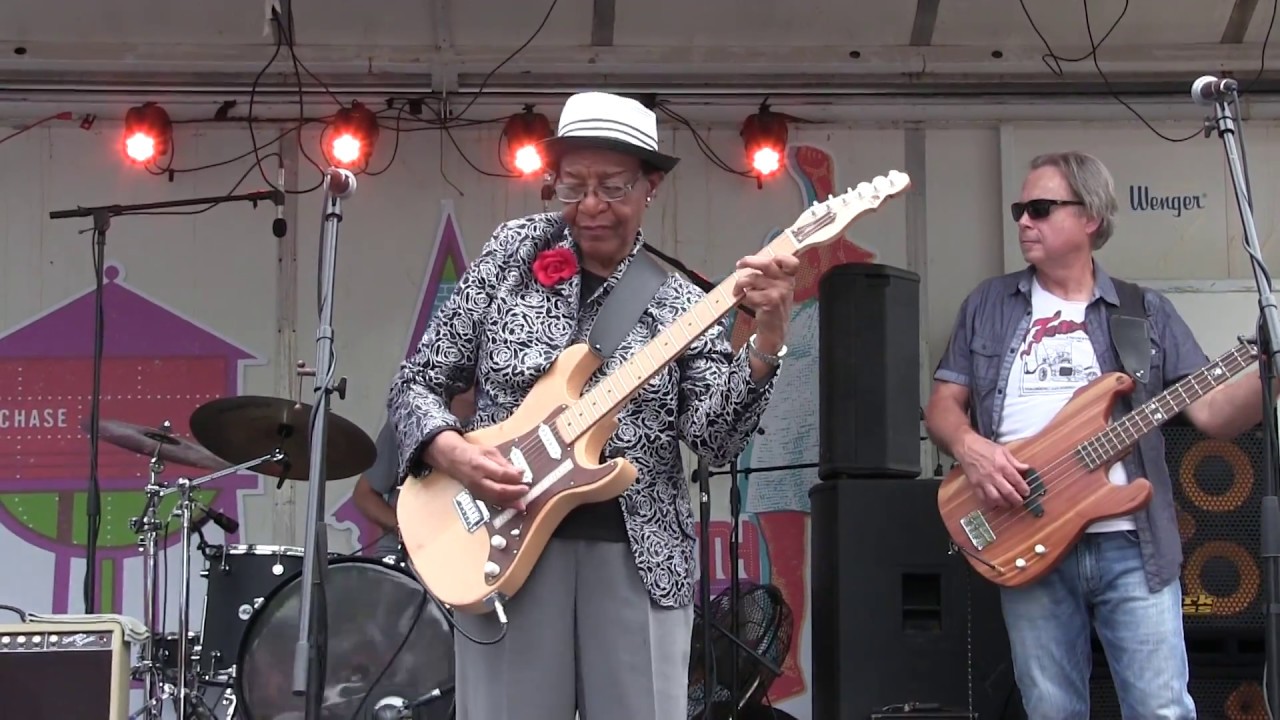 Rick Fowler band & Beverly "Guitar" Watkins : "Back In Business ...