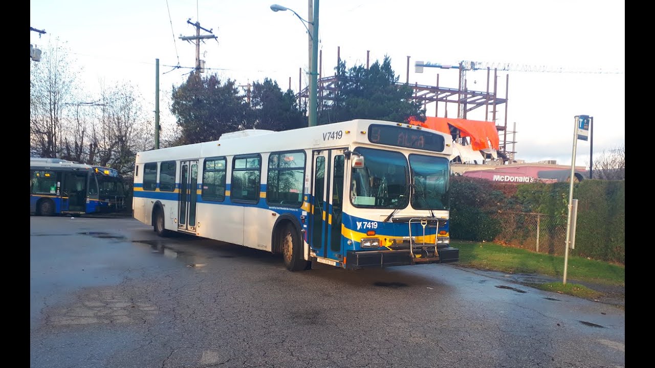 Translink CMBC: 2000 New Flyer D40LF - 7419 - YouTube