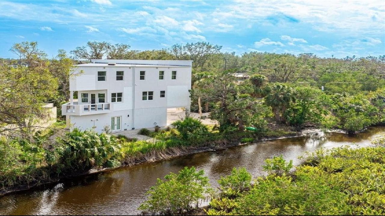 11651 UPPER MANATEE RIVER ROAD, BRADENTON, FL Presented by Zarghami ...