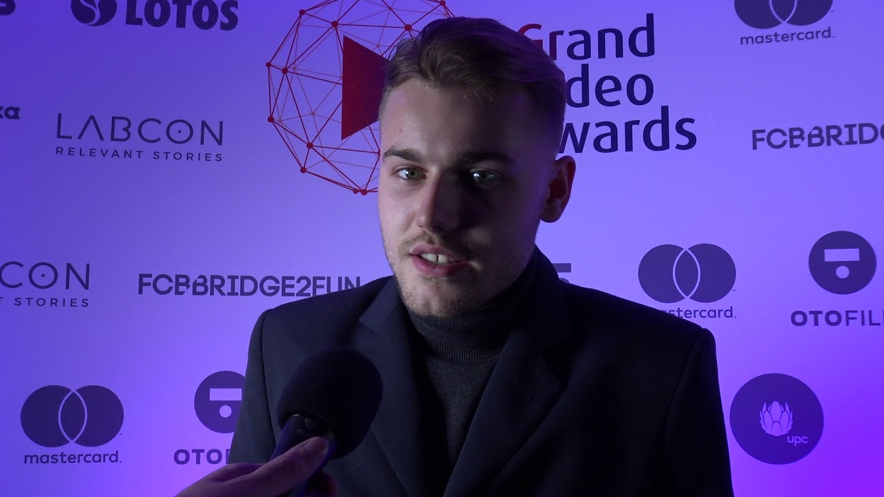 Igor Leśniewski (Ajgor Ignacy) z nagrodą GVA 2018 w kategorii Kultura ...