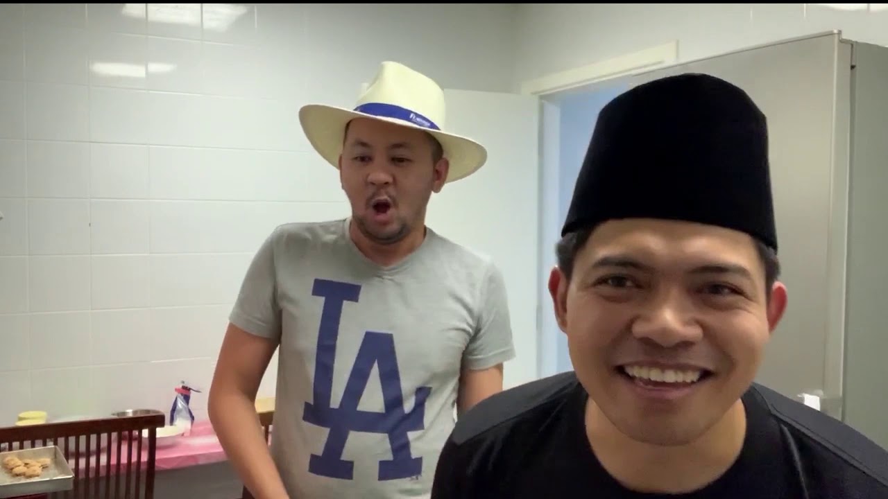 Suasana Hari Raya by Dubai Duo | Marah Fahmy - YouTube