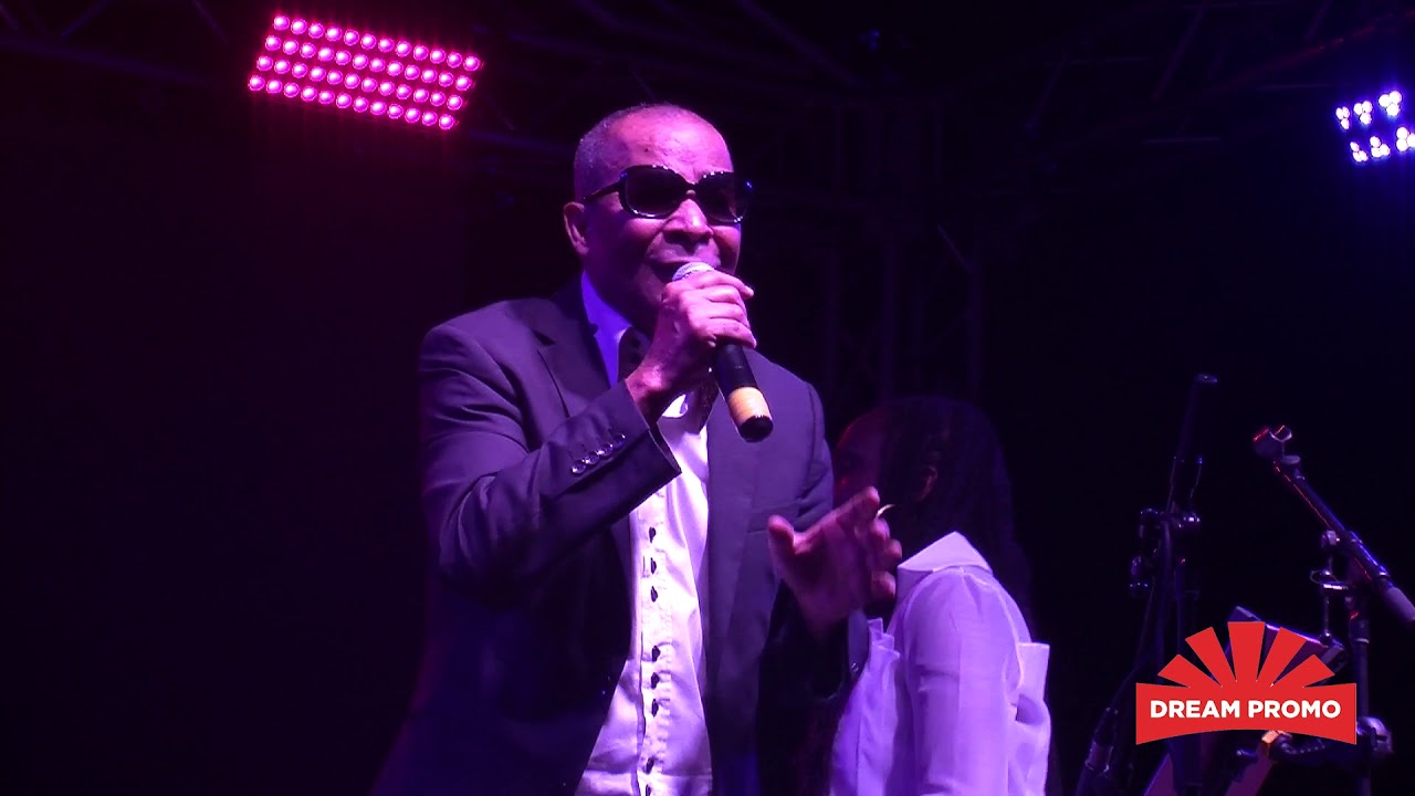 ZOUK SOUS LES ETOILES: Eric Virgal- Plezi lanmou - YouTube