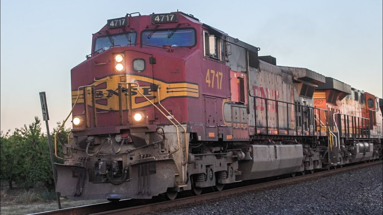 BNSF 4717 leads UP GMOKP2 @ Yuba City, CA. | 6/5/24 - YouTube