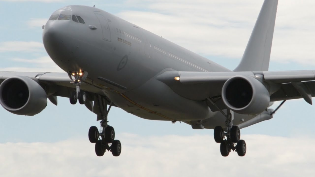 RAAF KC-30 Display | Avalon Airshow 2015 - YouTube