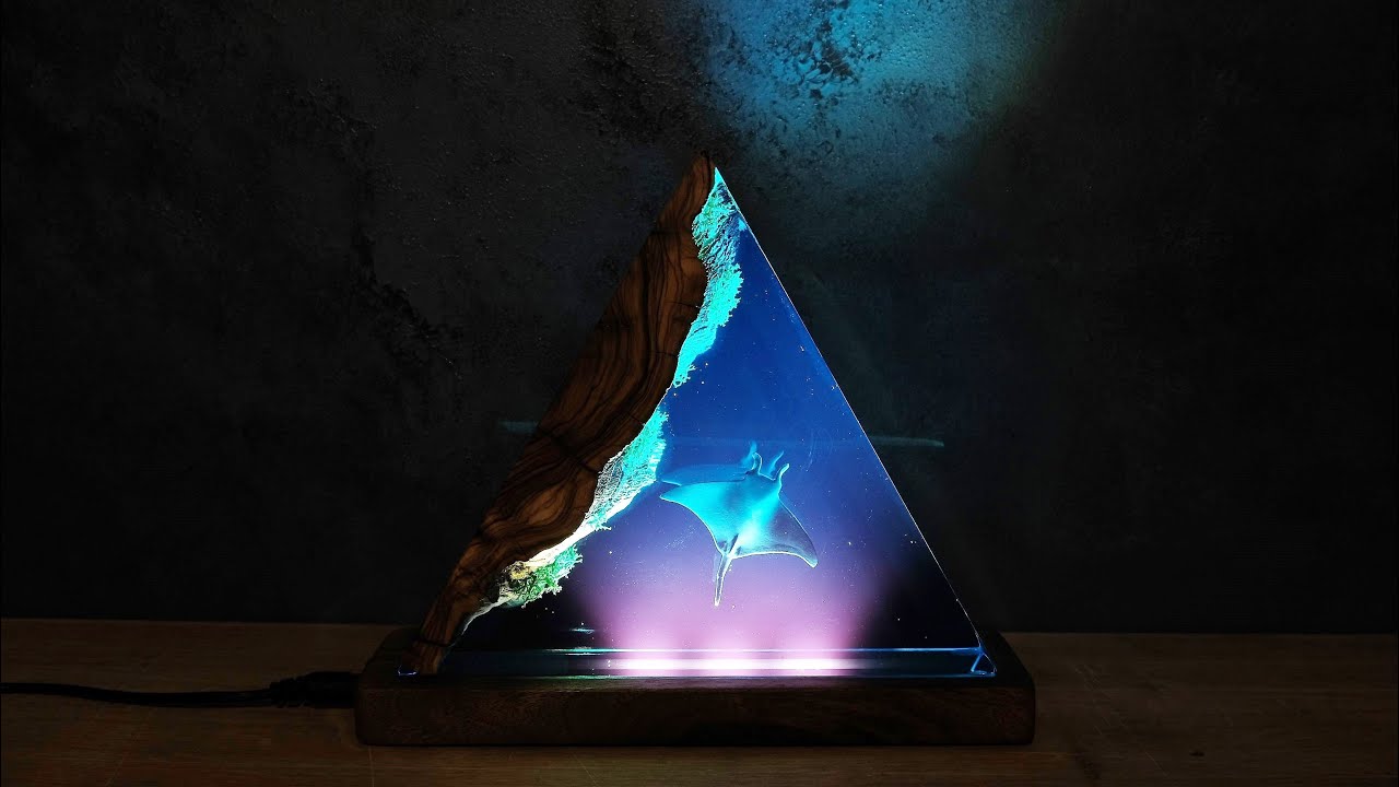 How to make triangle epoxy lamp with manta rays - YouTube