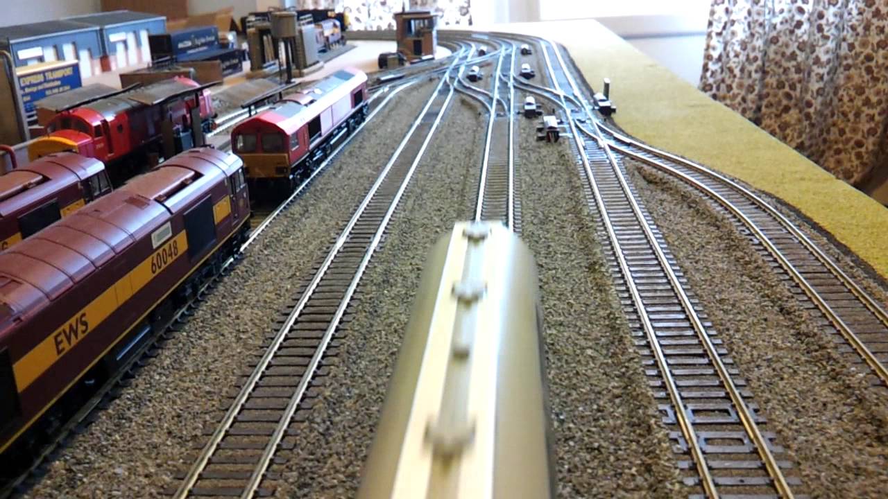 Bachmann Class 55 Deltic - YouTube