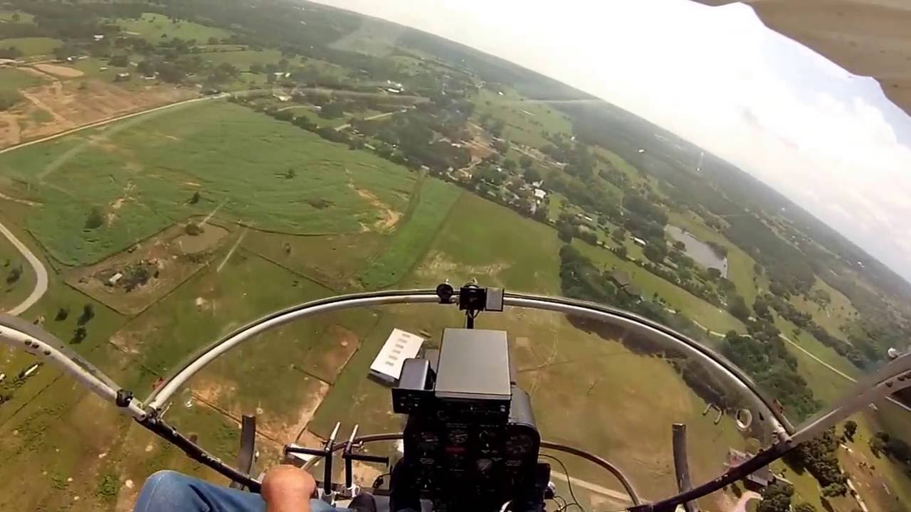 Another Helicopter in the yard. Uh12/Oh23 Hiller - YouTube