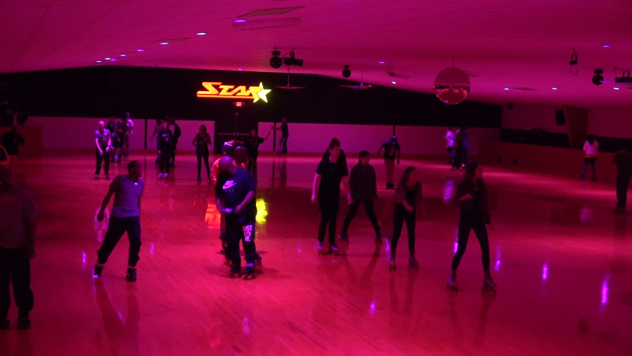 ROLLIN LIKE STARS AT STAR ROLLER RINK OCT 4,18 1 - YouTube