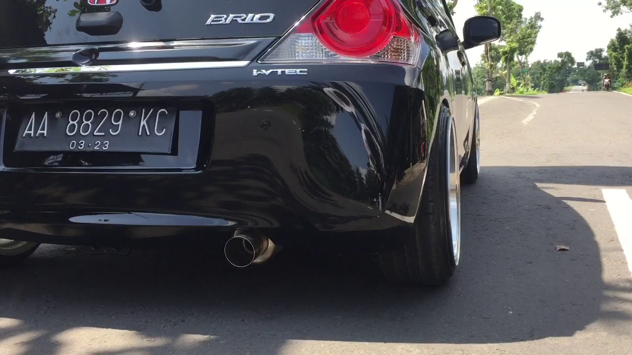 Honda Brio Stance - YouTube