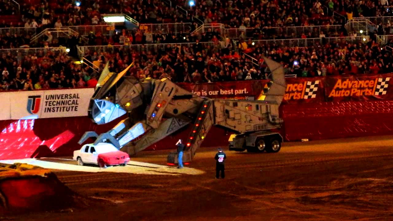 Robosaurus Monster Jam 2013 St. Louis MO - YouTube