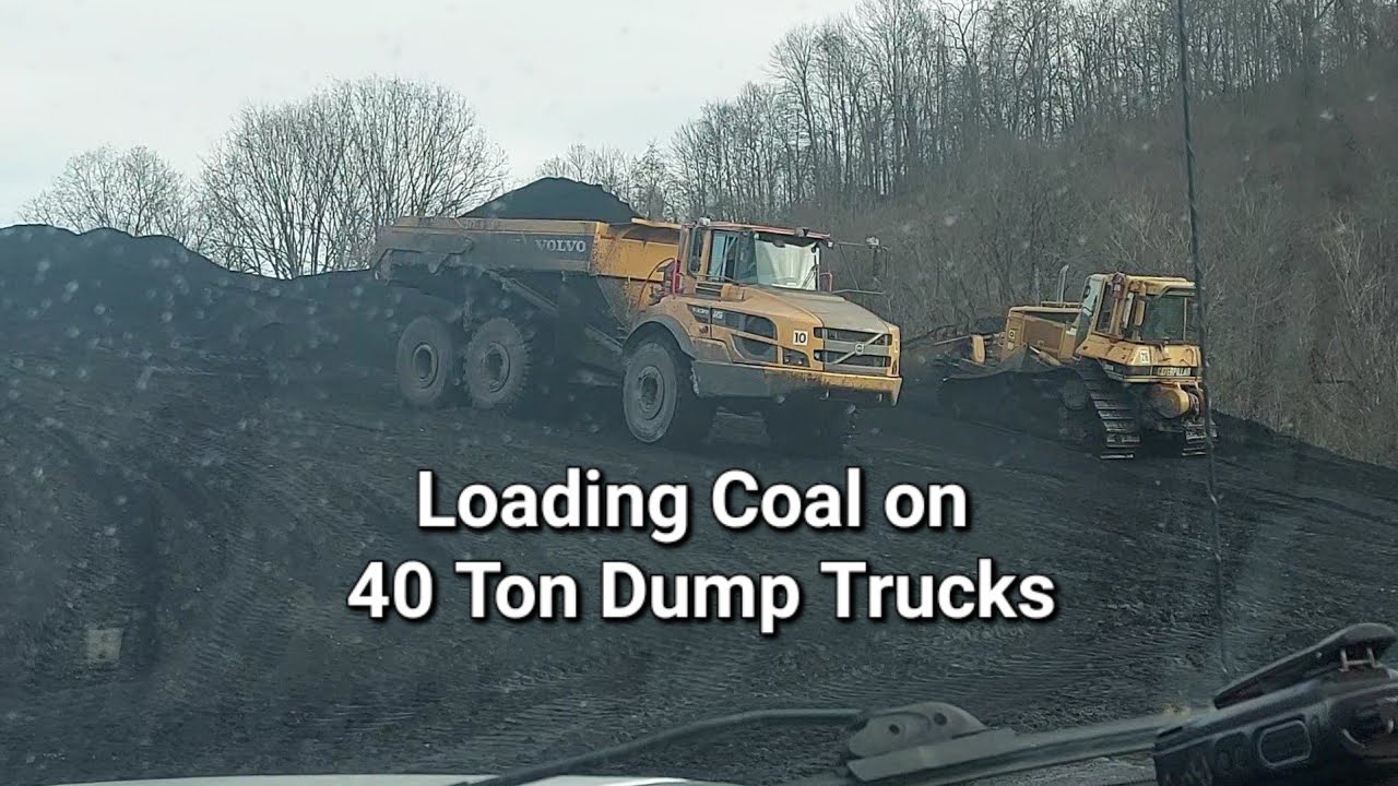 40 Ton Dump Trucks and Dozers Oh My! We're Moving Coal! - YouTube